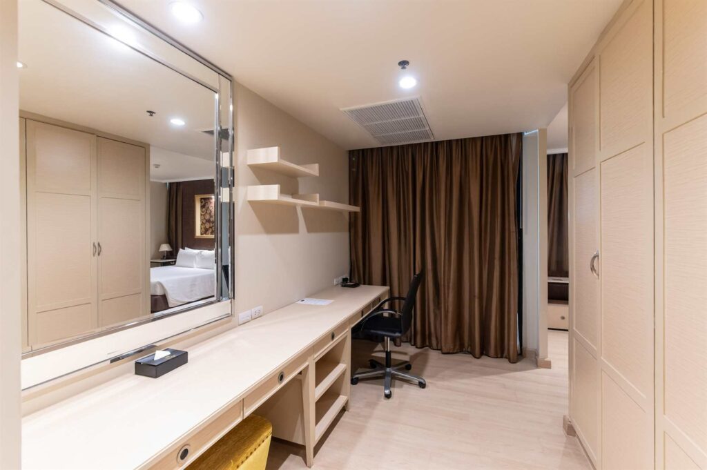 GRAND ONE BEDROOM SUITE – Admiral Premier Bangkok : Serviced apartment ...